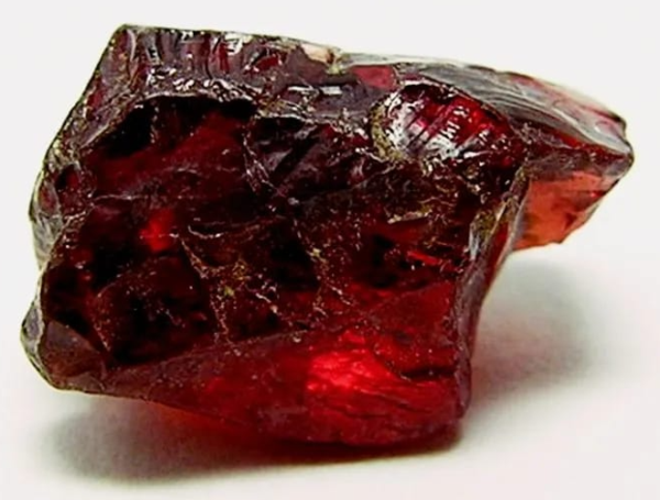 Ruby vs Garnet: A Side-By-Side Comparison | AmandaFineJewelry